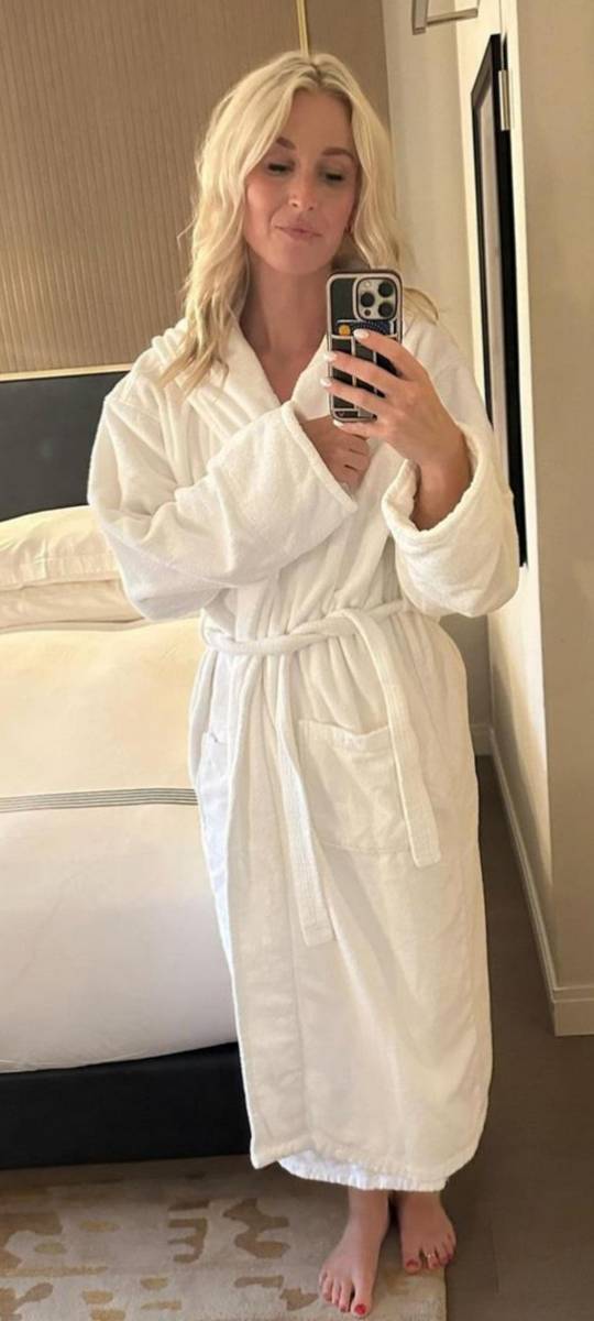 Cassie Feet (7 photos)