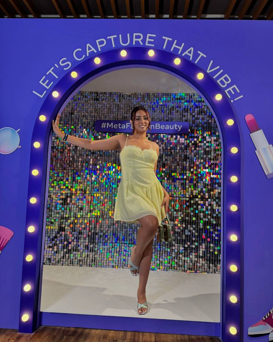 Dev Verma Feet (3 photos)